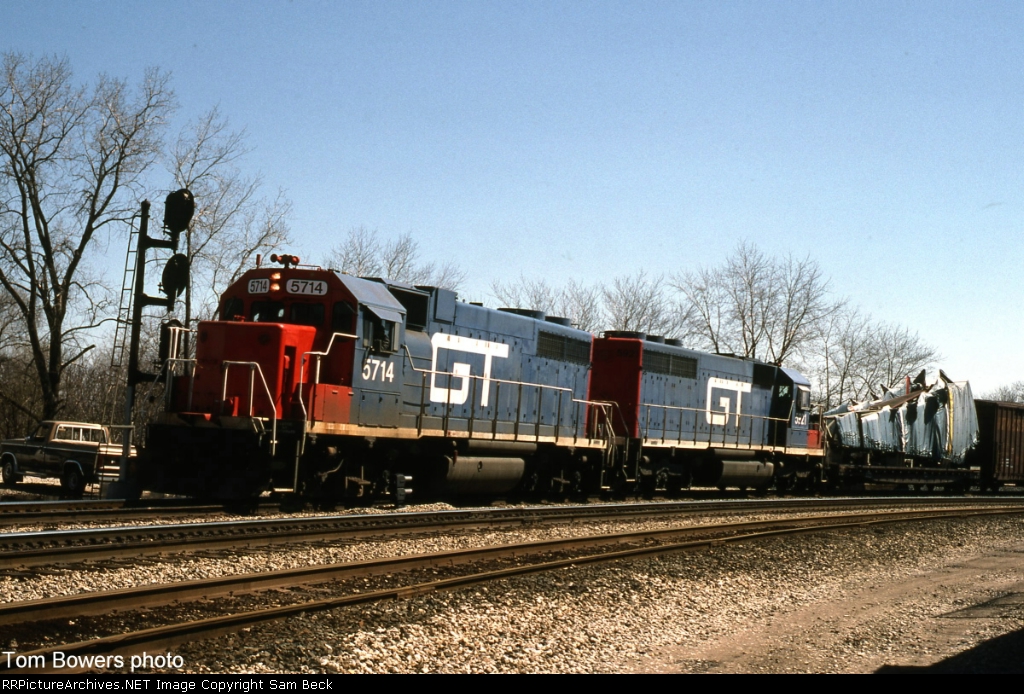 GTW 5714 and 5921